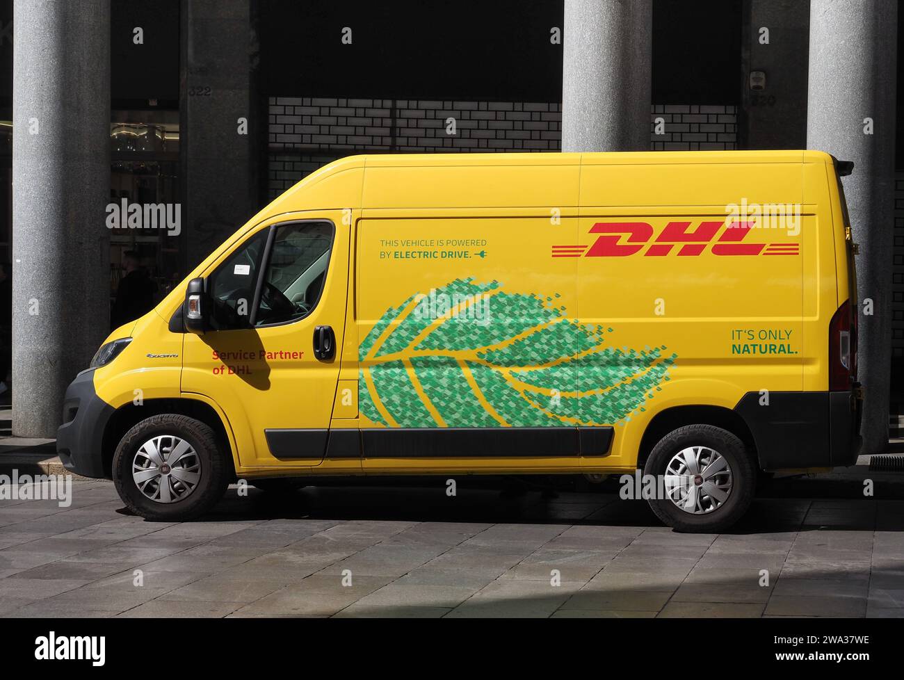 Dhl electric van hi-res stock photography and images - Alamy