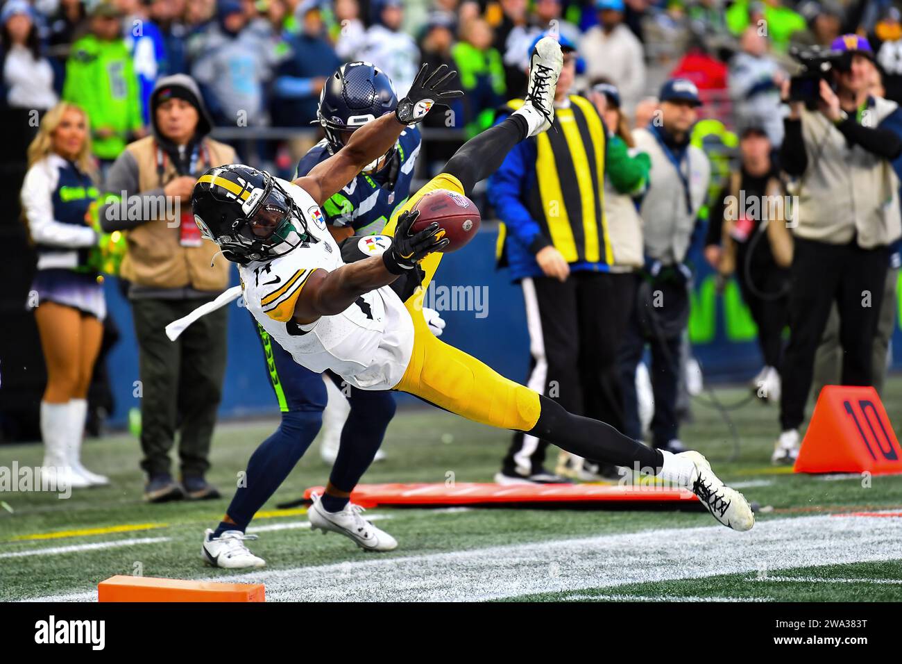 Steelers pylon hi-res stock photography and images - Alamy