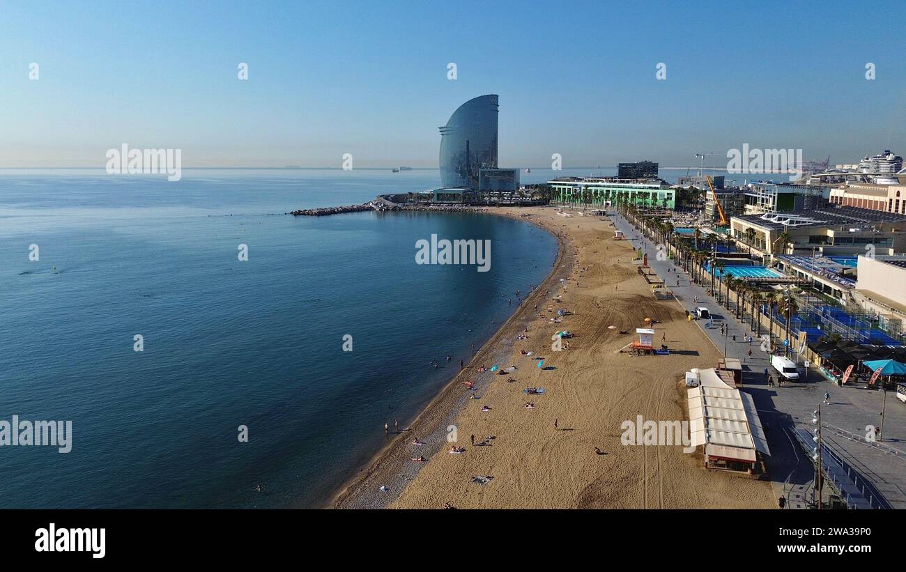 Playa barcelona natural hi-res stock photography and images - Alamy