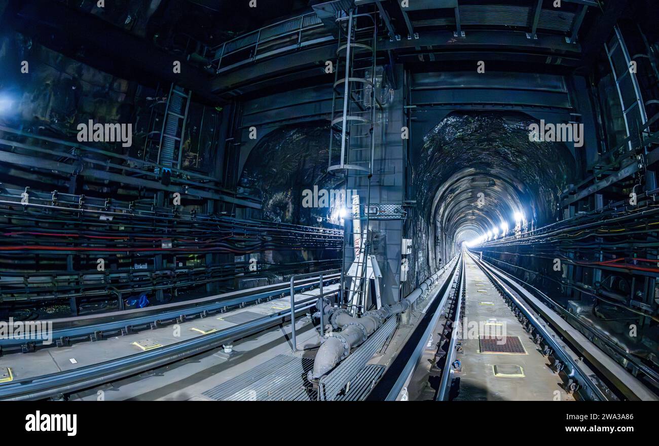 Brunel Tunnel from Rotherhithe Overground Station to Wapping. The first ...