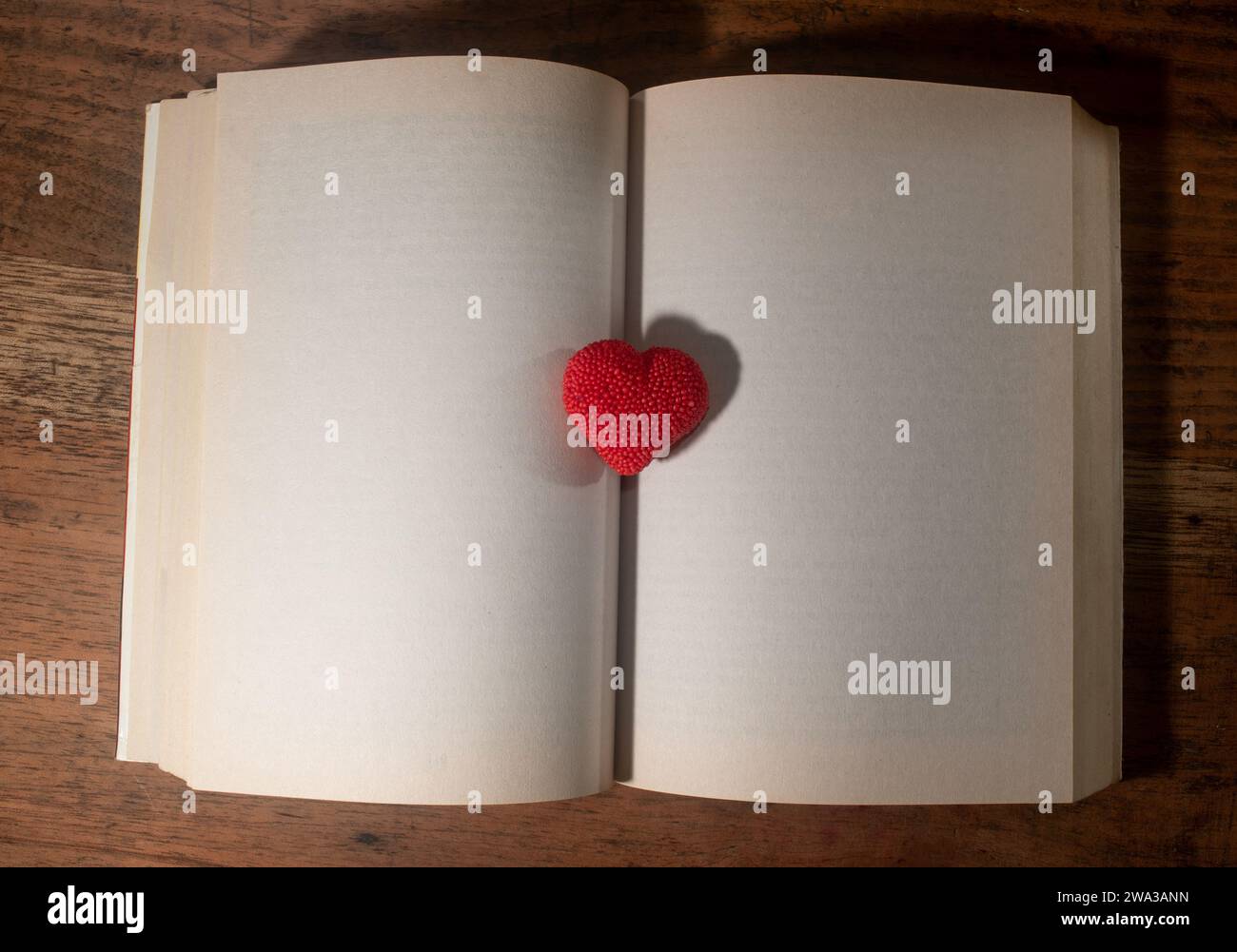 Heartfelt reading hi-res stock photography and images - Alamy