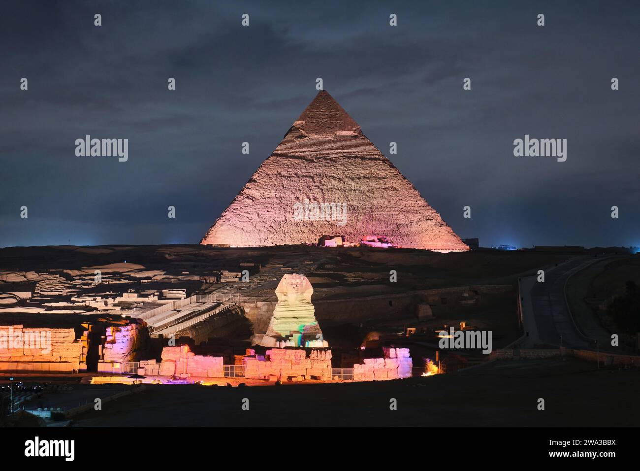 Giza, Egypt - December 24 2023: Sphinx and Pyramid of Khafre (Kefren) on Giza plateau, Cairo at ...