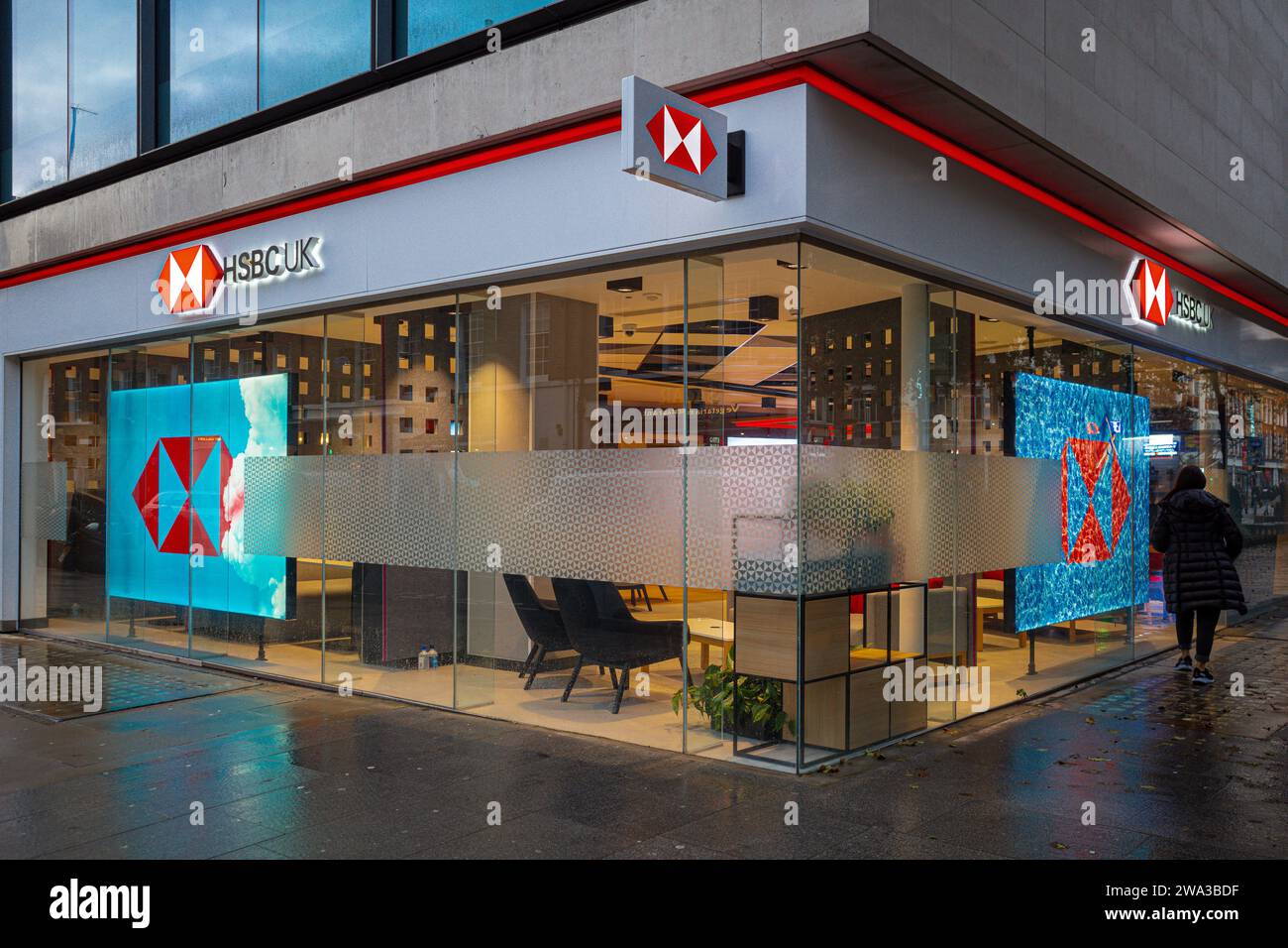 HSBC UK bank Branch London. Rebranded HSBC UK branch on Tottehnam Court ...