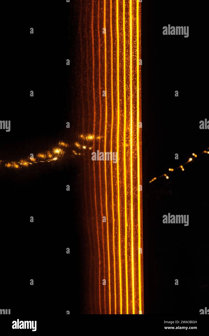 Bouncing light hi-res stock photography and images - Alamy