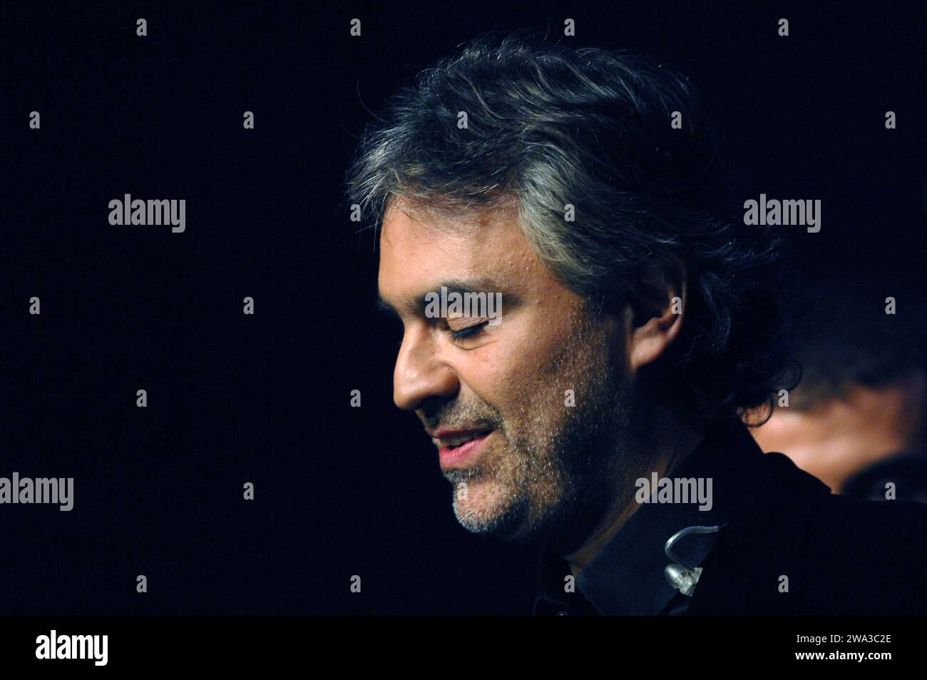 Andrea bocelli photographs hi-res stock photography and images - Alamy
