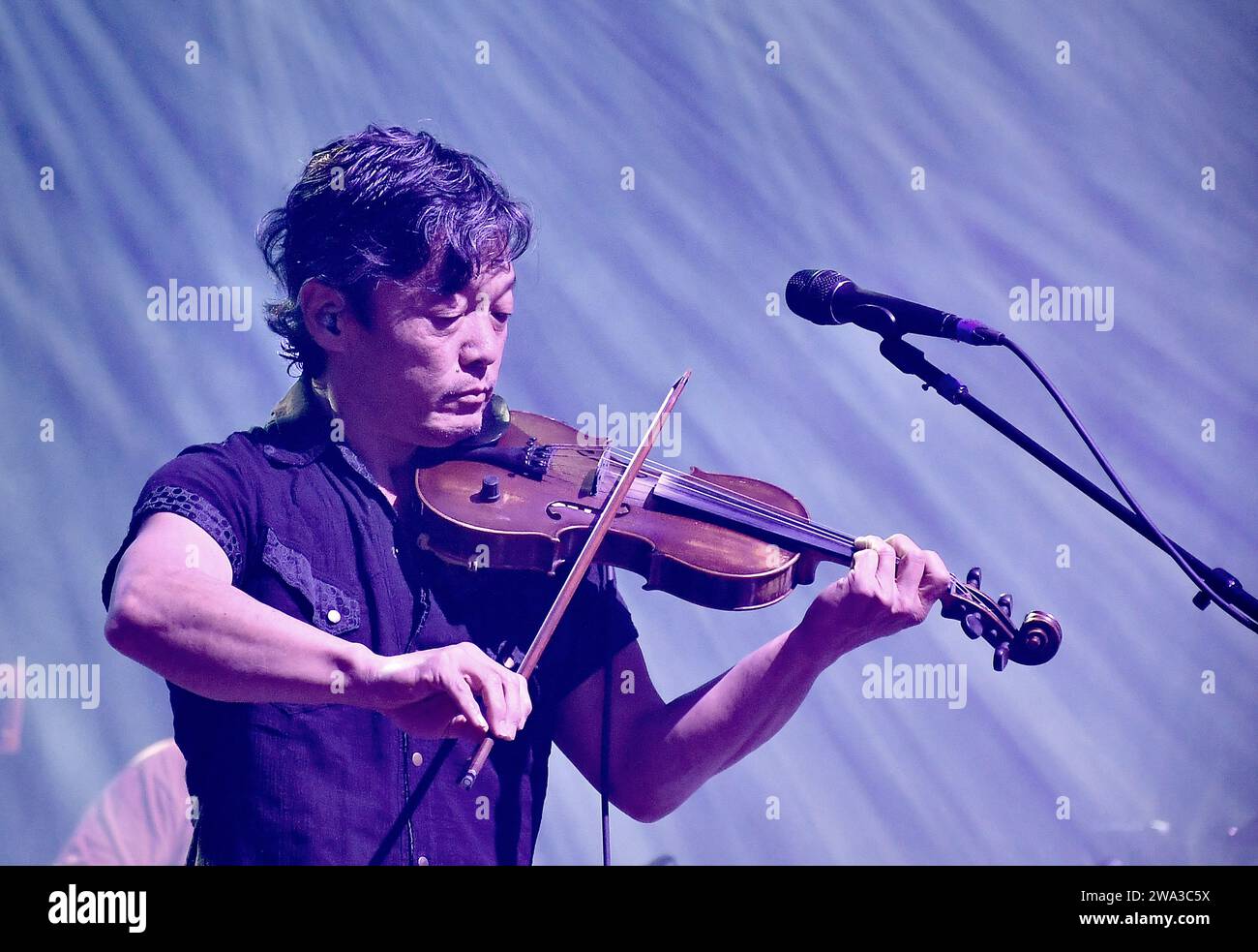Oakland, USA. 31st Dec, 2023. The String Cheese Incident, Michael Kang ...