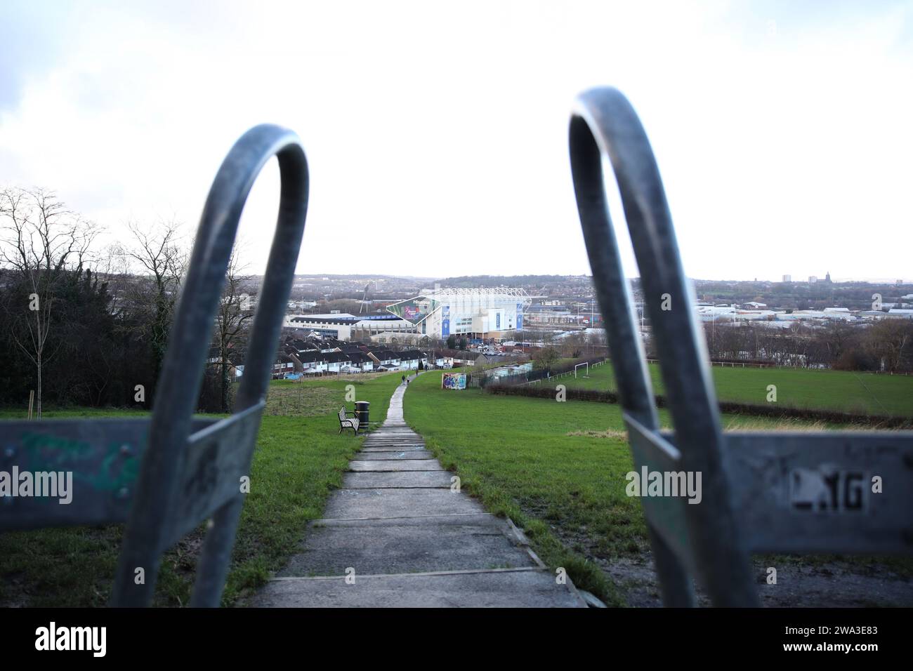 Elland road outside general view hi-res stock photography and images ...