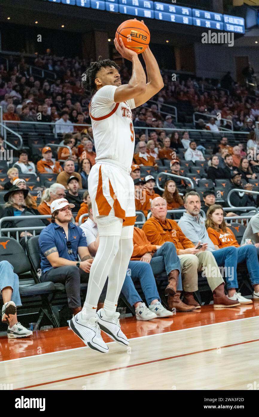 Texas, USA. 1st Jan, 2024. Ithiel Horton #9 of the Texas Longhorns in ...