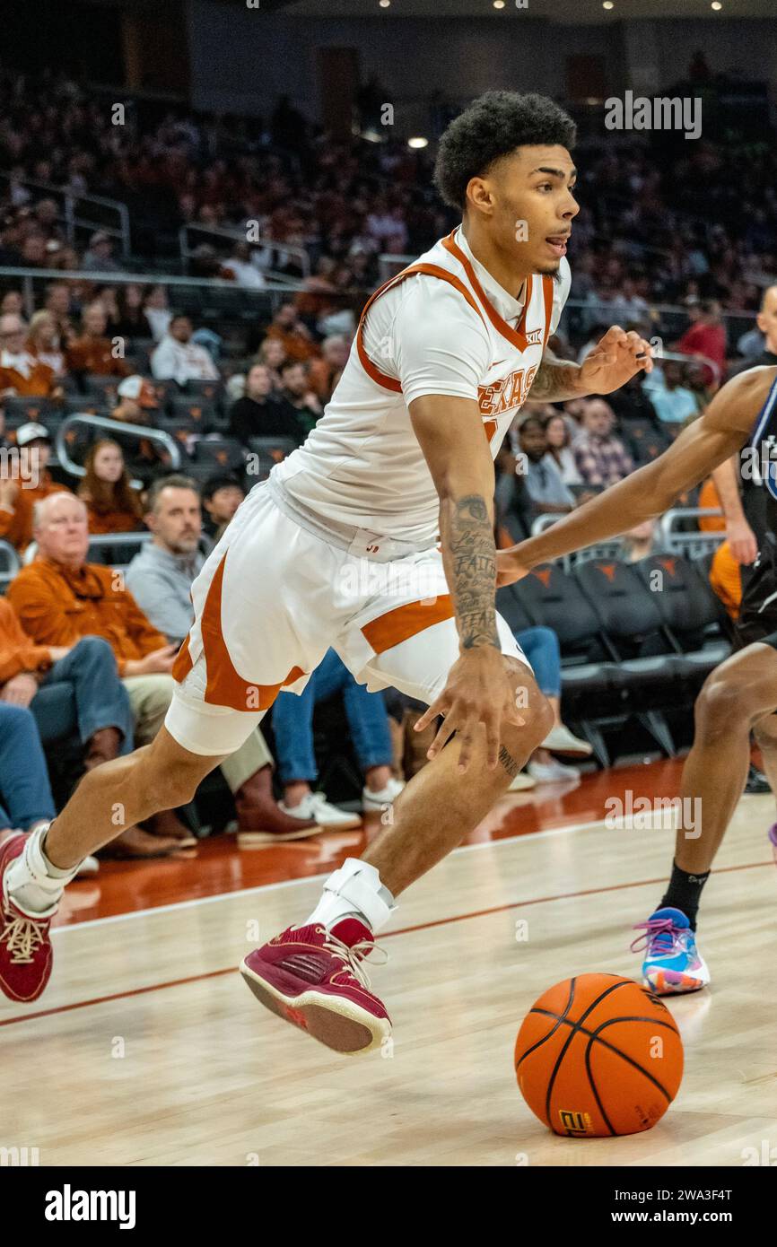 Texas, USA. 1st Jan, 2024. Chris Johnson #0 of the Texas Longhorns in ...