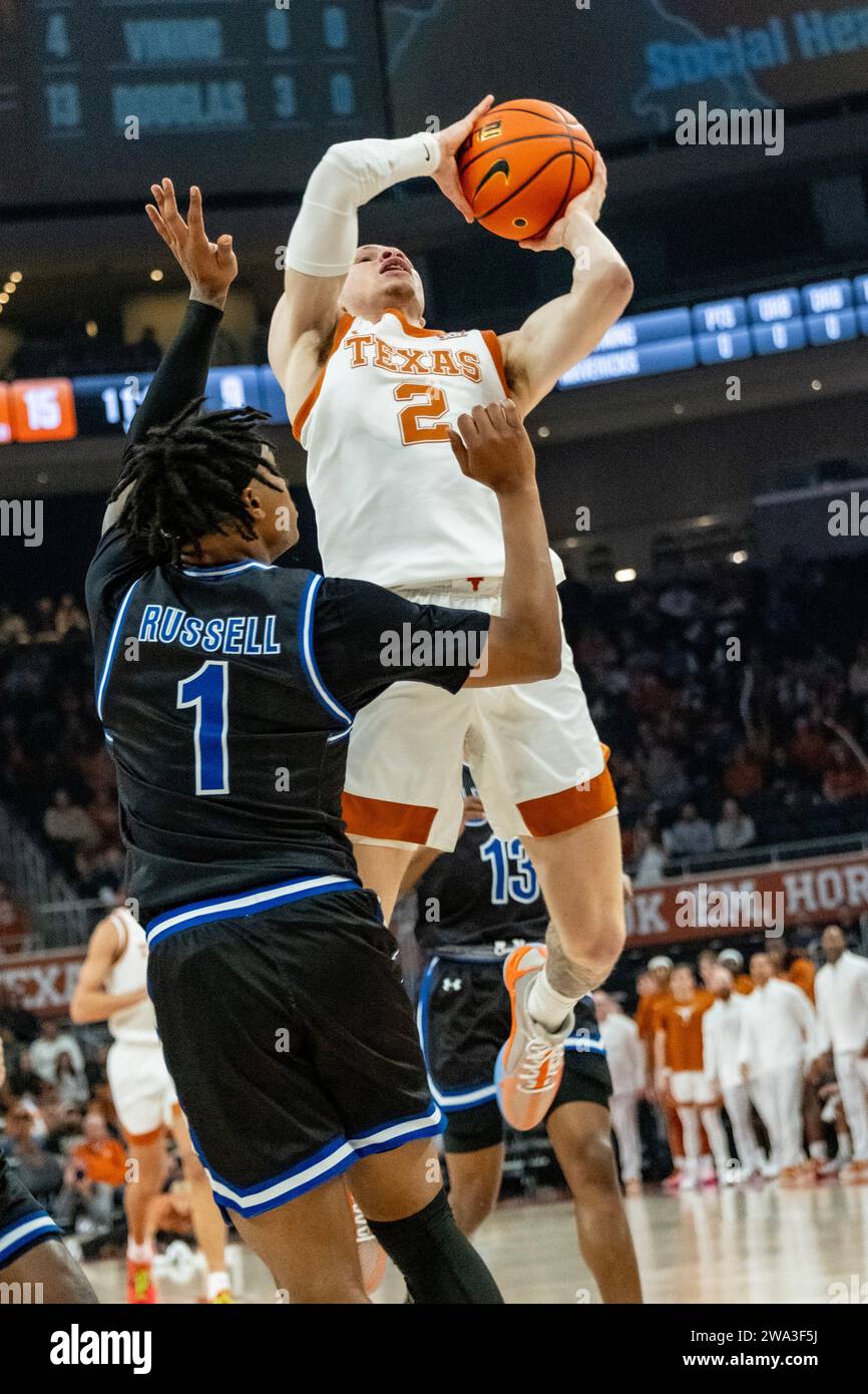 Texas, USA. 1st Jan, 2024. Chendall Weaver #2 of the Texas Longhorns in ...
