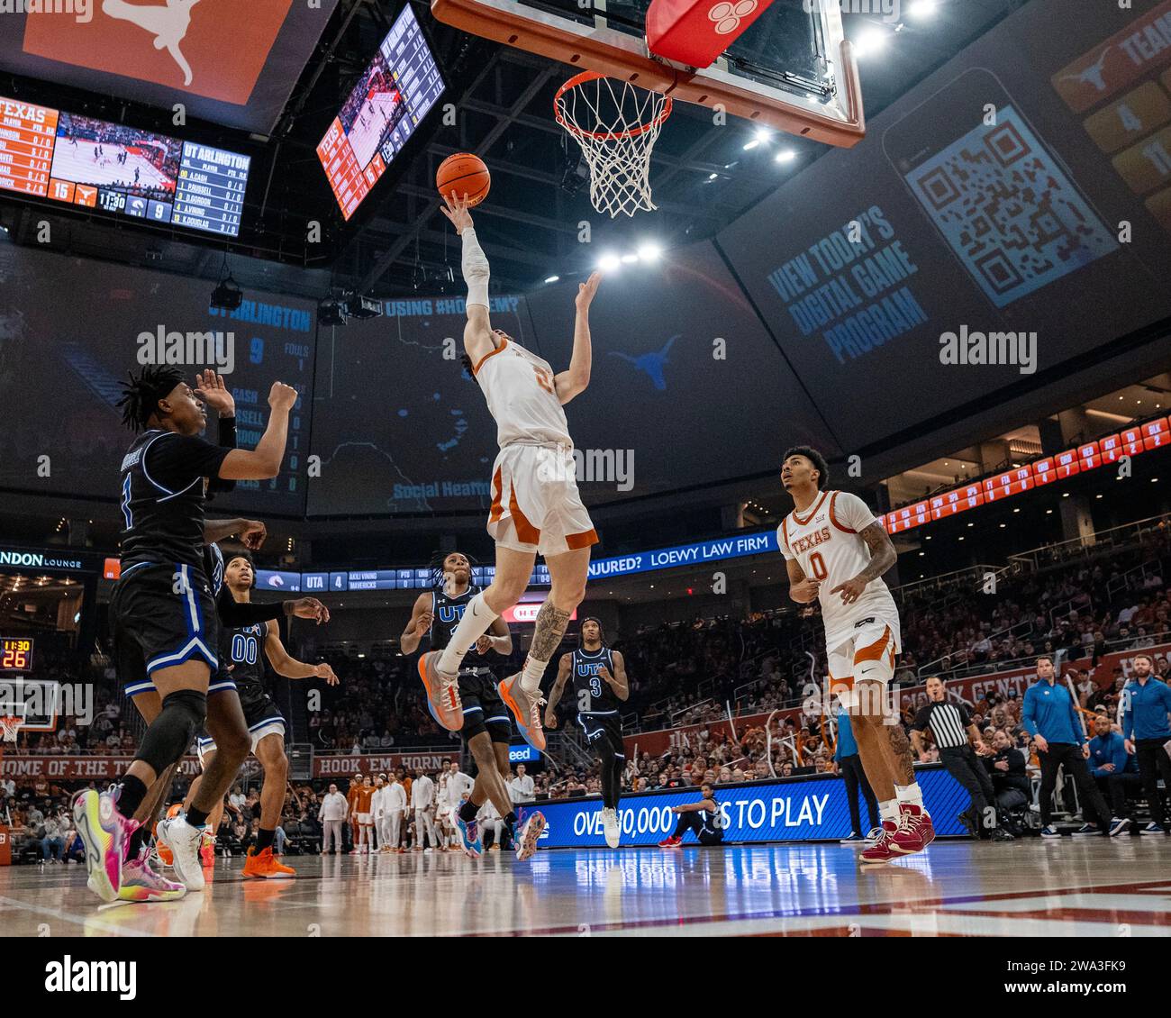 Texas, USA. 1st Jan, 2024. Chendall Weaver #2 of the Texas Longhorns in ...