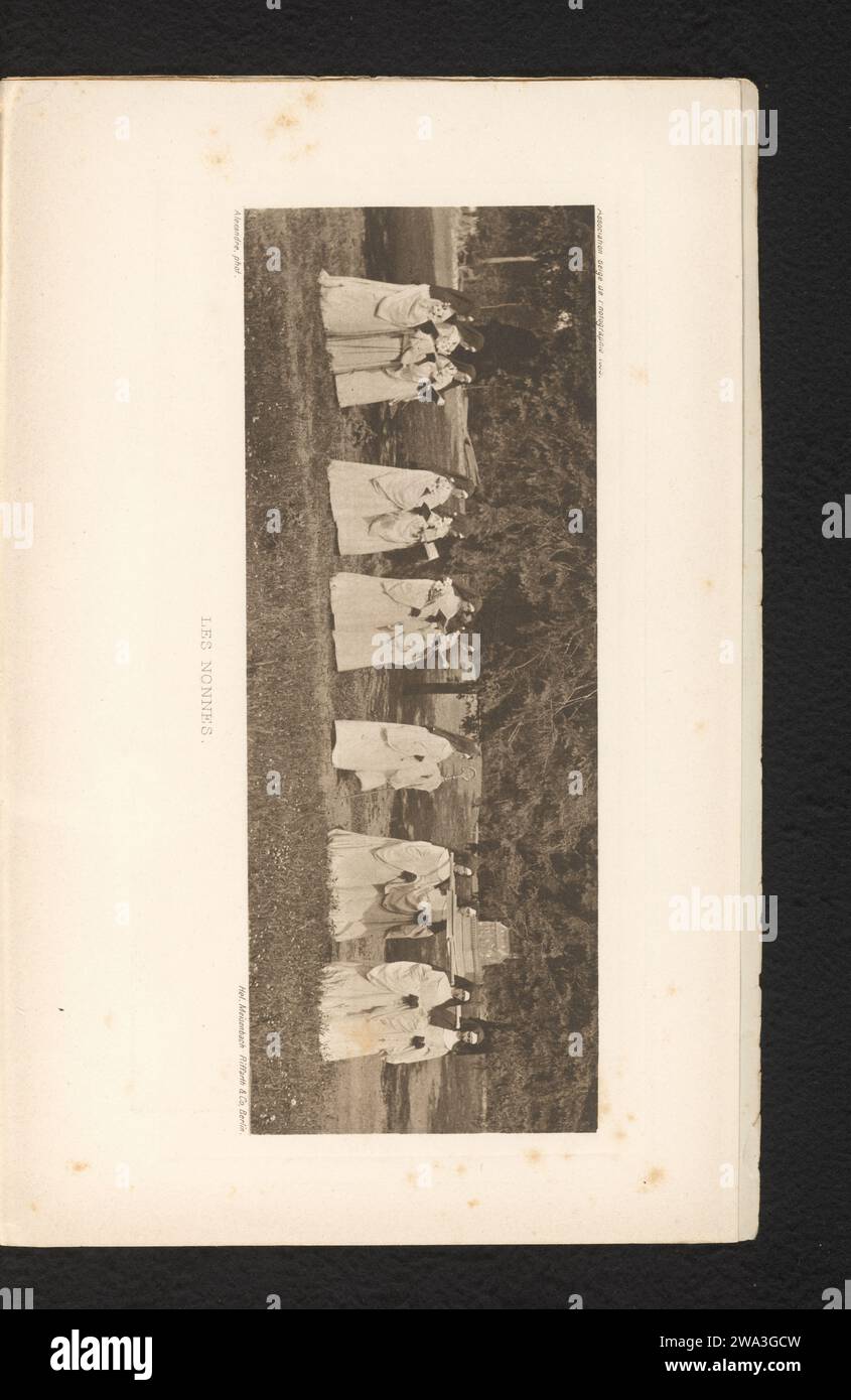 Group of nuns, four of which wear a relic ventabase, Alexandre ...