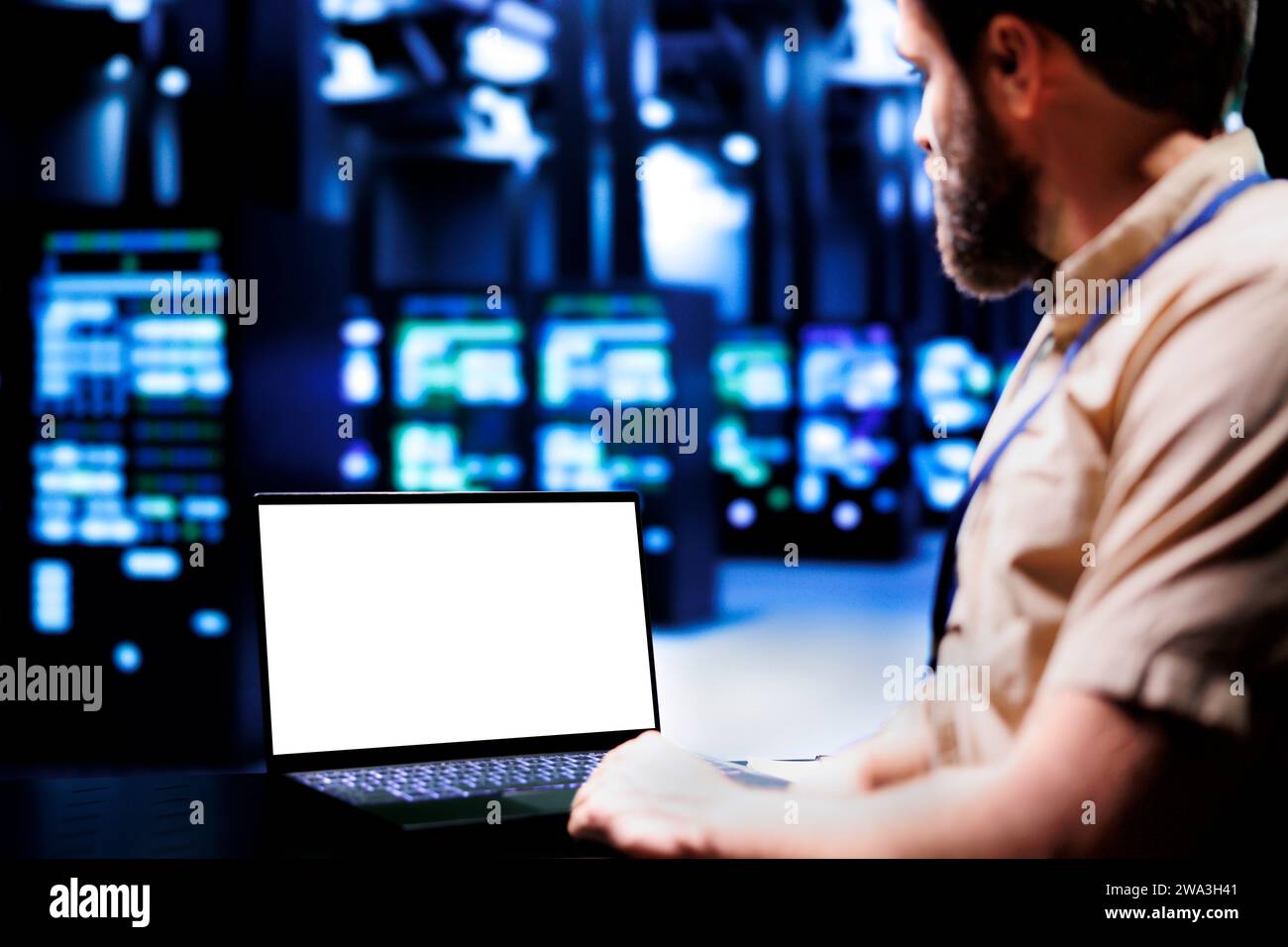 Hyperscale data center hi-res stock photography and images - Alamy
