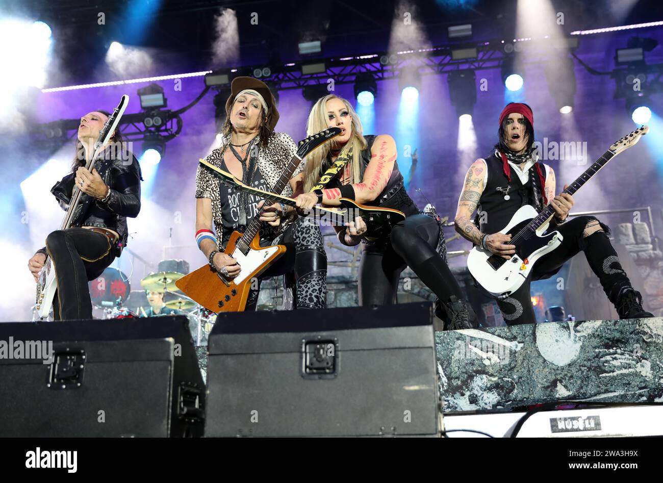 Alice Cooper-Band: V.l.: Chuck Garric, Ryan Roxie, Nita Strauss, Tommy ...