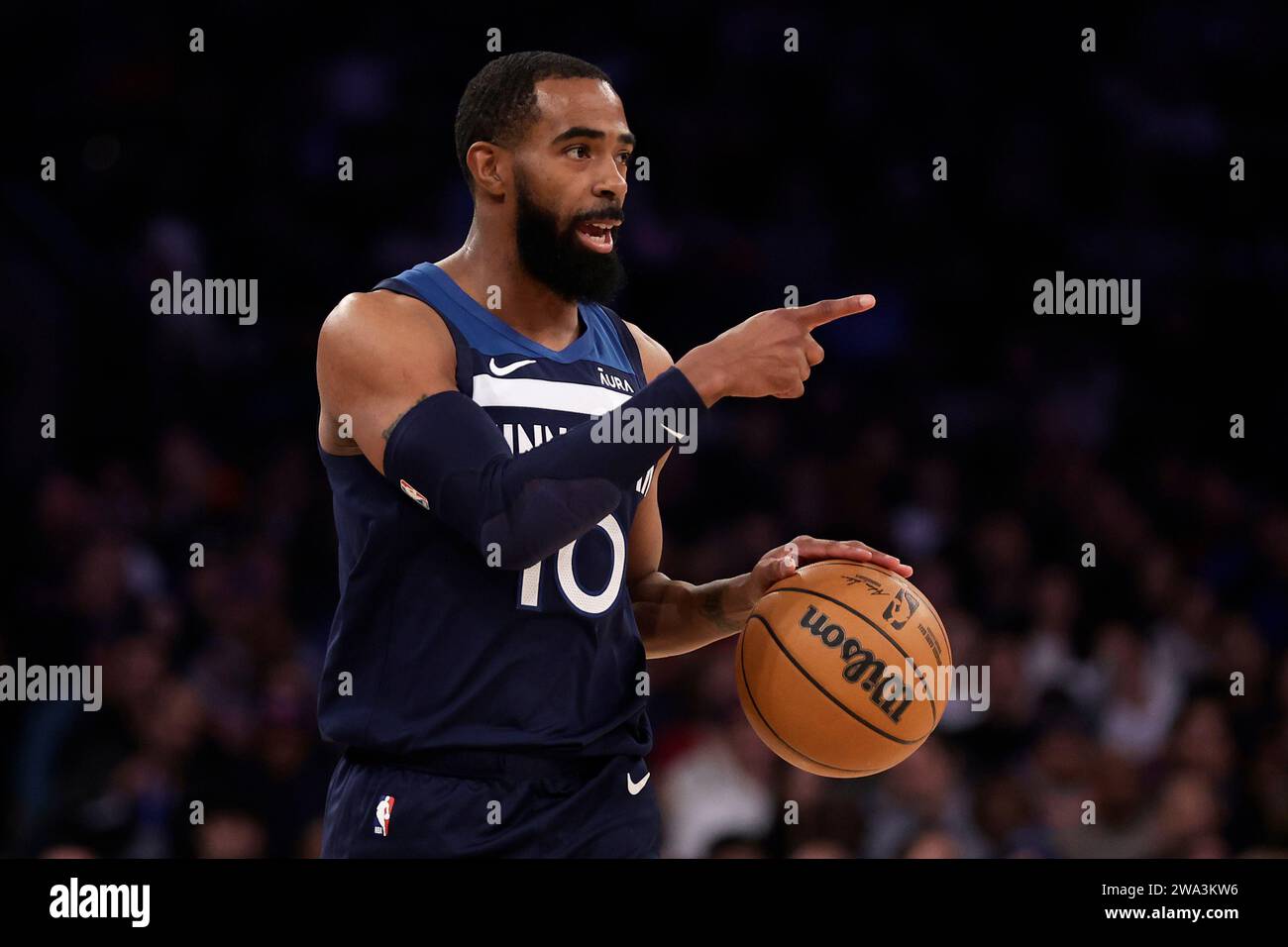 Minnesota Timberwolves guard Mike Conley (10) gestures against the New ...