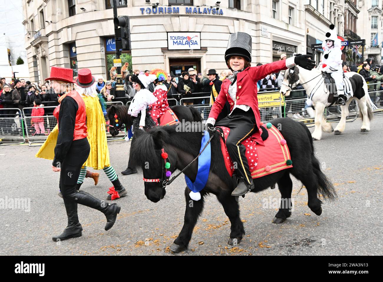 London, UK. 1st Jan, 2024. London's annual New Year parade featuring hundreds of float in ...