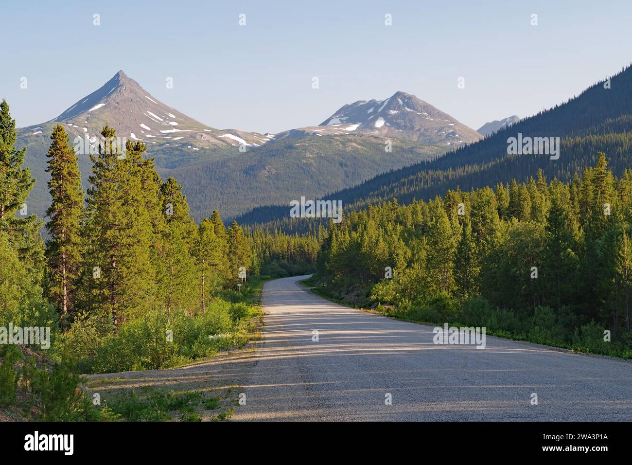 Highway through the wilderness hi-res stock photography and images - Alamy