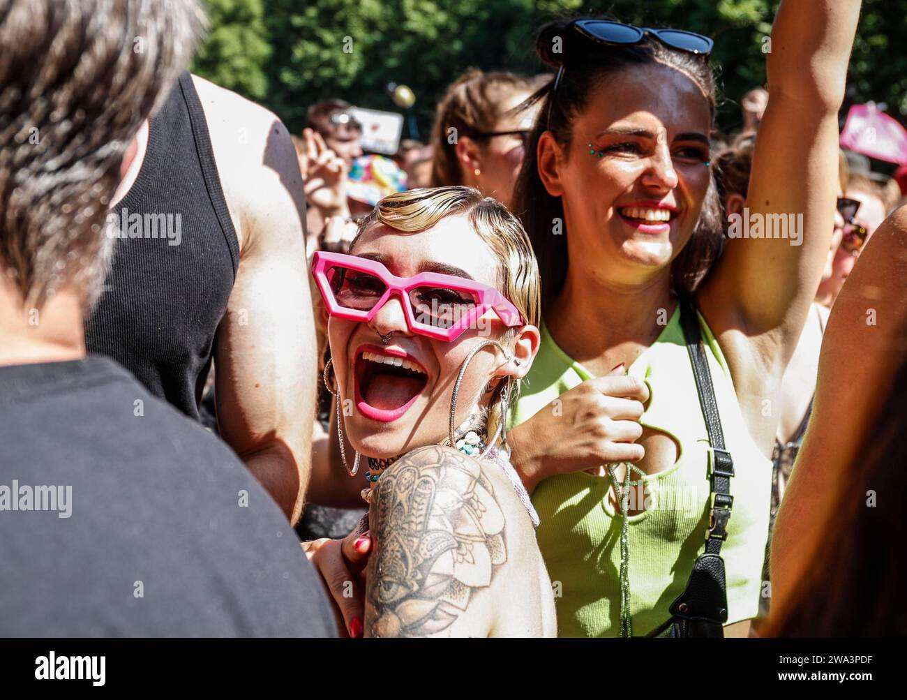 Techno fans celebrate in Berlin Rave the Planet, Berlin, 08.07.2023 ...