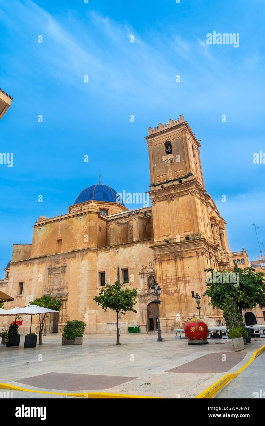 Basilica of Santa Maria in the city of Elche. Spain Stock Photo - Alamy