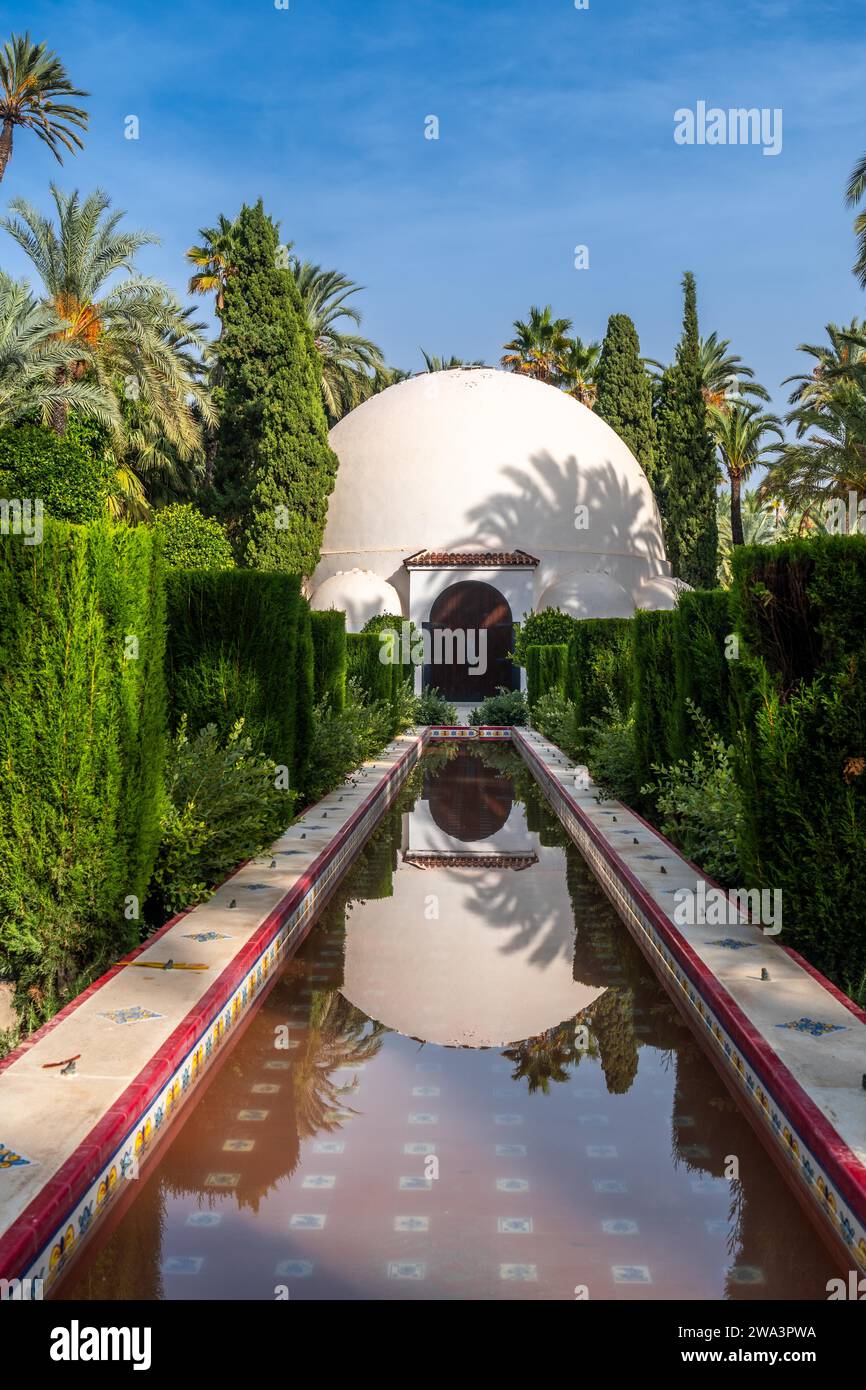 Visitor center and fountain in the palm grove park in the city of Elche ...