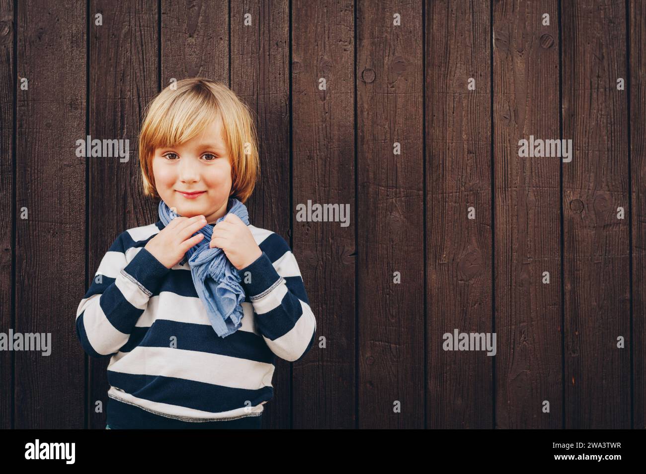 Person wearing clothes too small hi-res stock photography and images ...