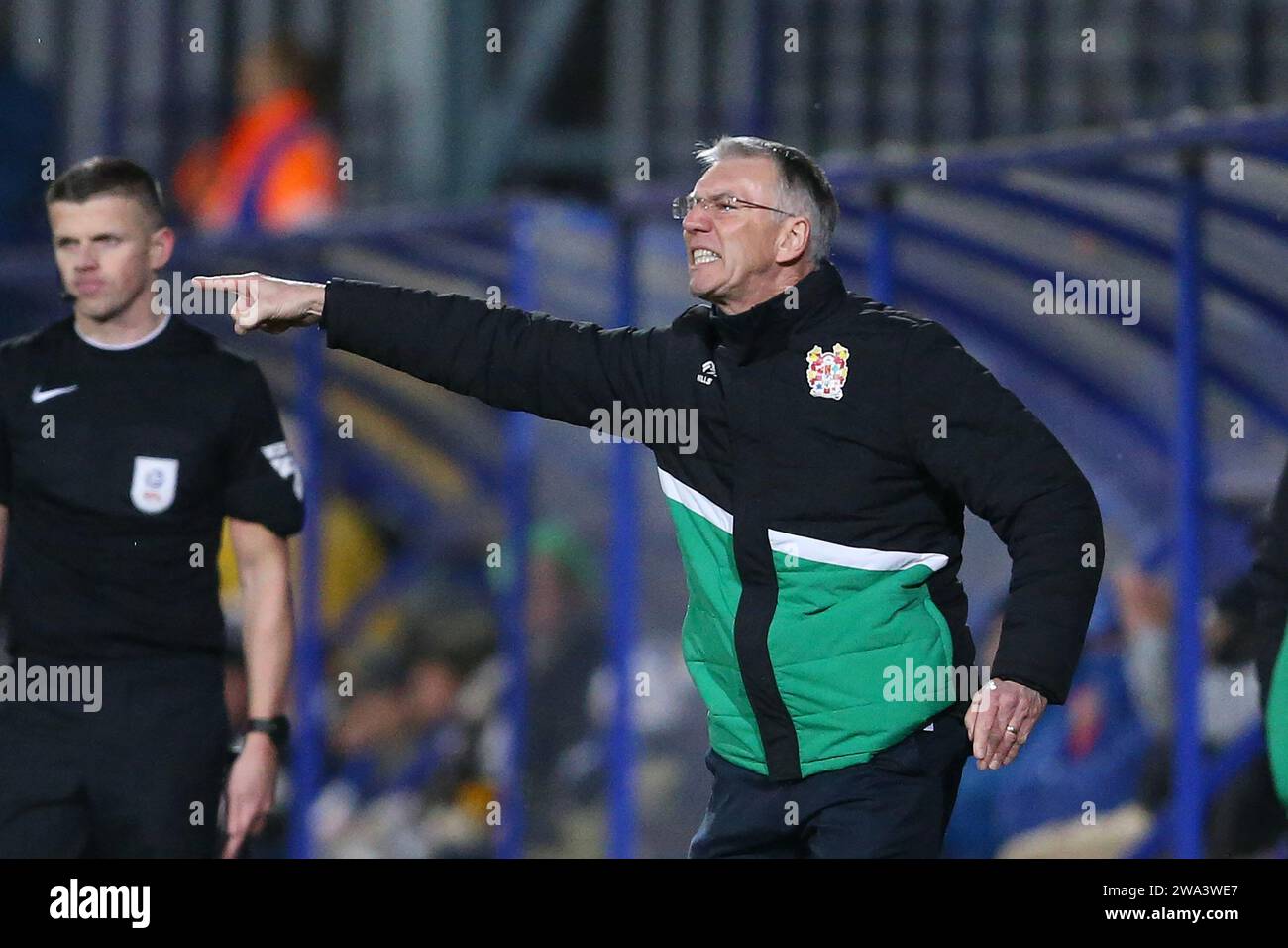 English football referee and manager hi-res stock photography and ...