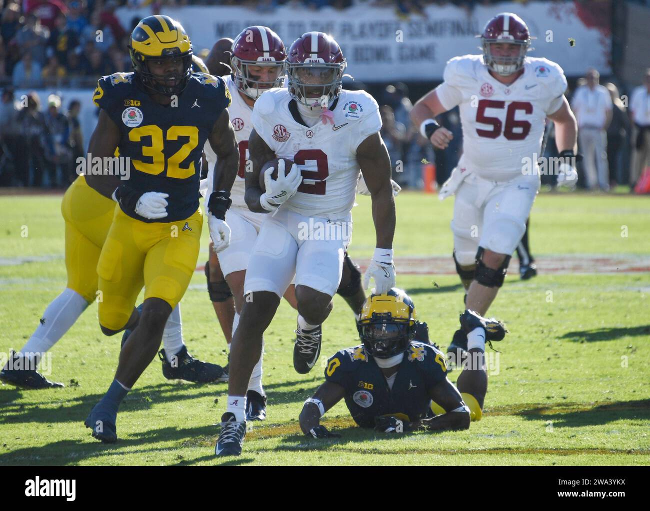 Pasadena, United States. 01st Jan, 2024. Alabama Crimson Tide running ...