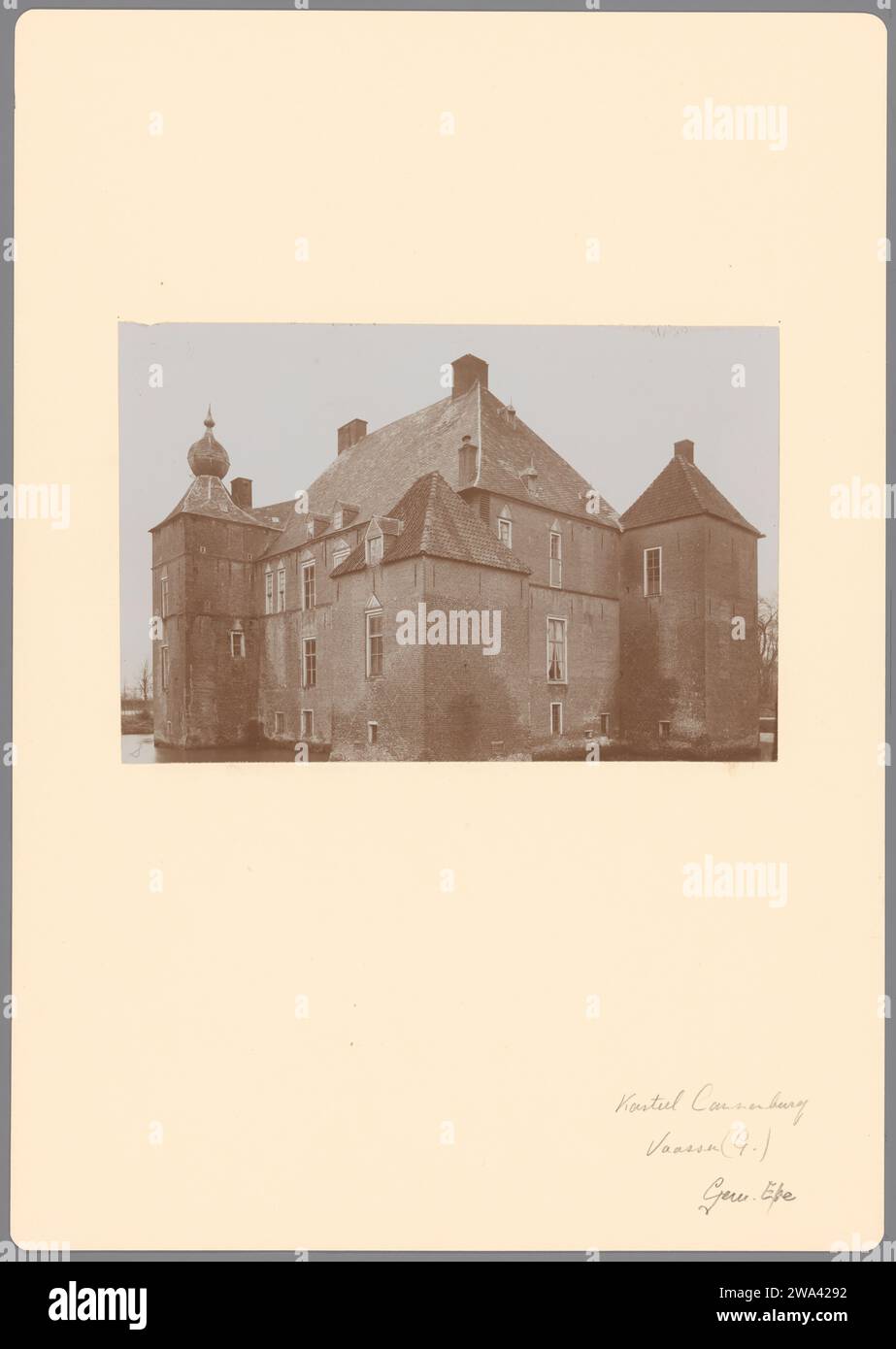 Kasteel cannenburgh vaassen hi-res stock photography and images - Alamy