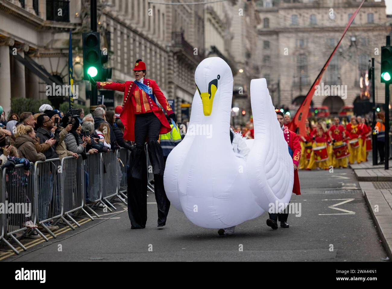 London, UK. 01st Jan, 2024. An inflatable swan seen during the London New Year's Day parade. The ...