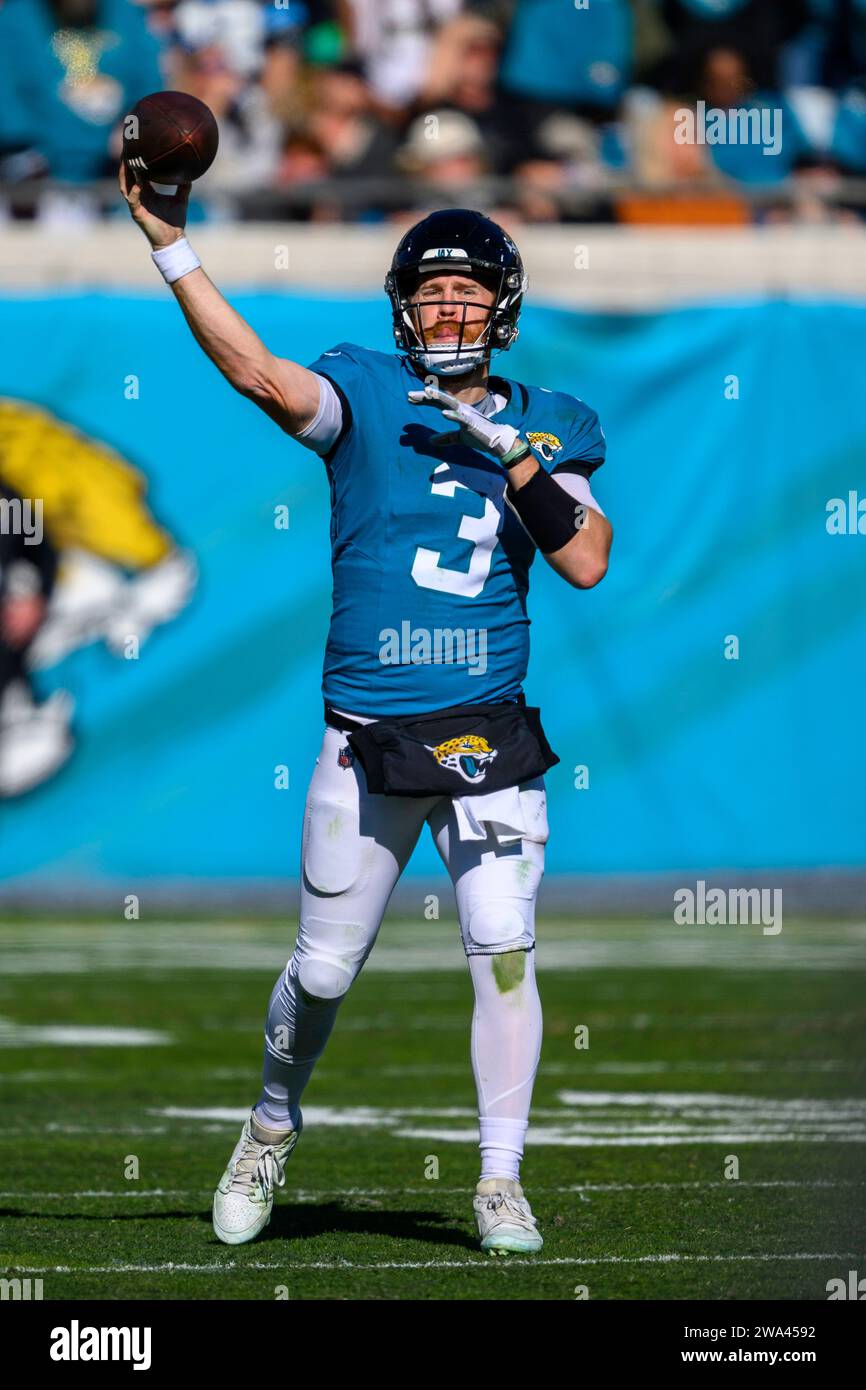 Jacksonville Jaguars quarterback C.J. Beathard (3) throws the ball as ...