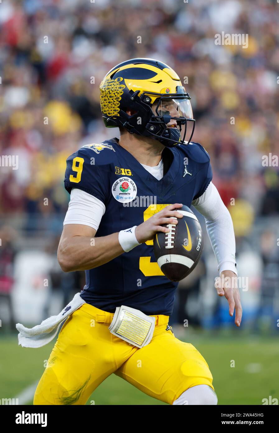 January 01, 2024 Michigan Wolverines quarterback J.J. McCarthy (9) scrambles with the ball at ...