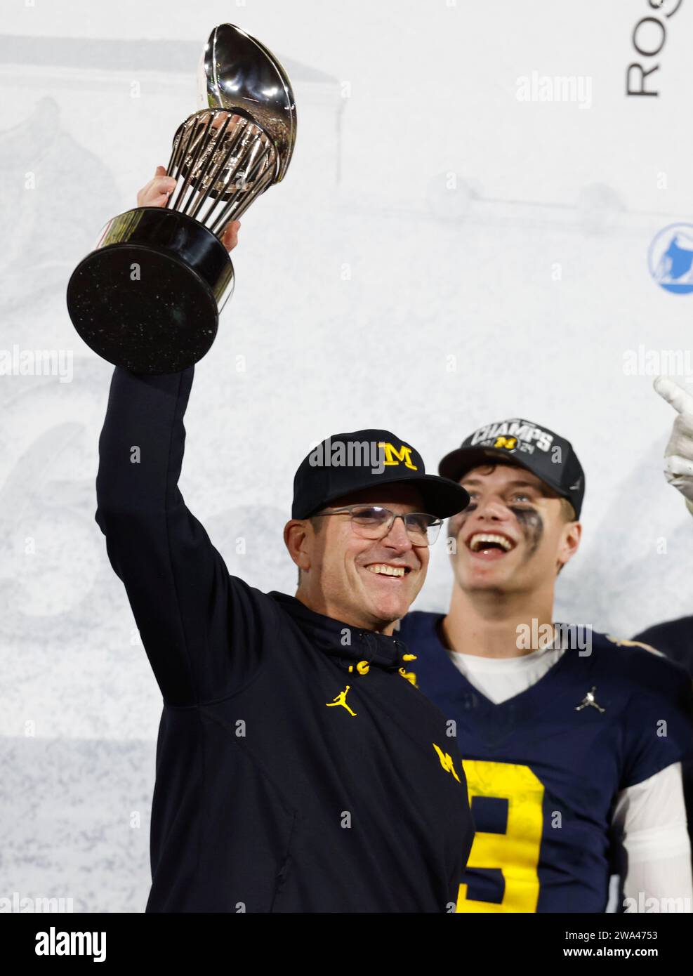 Pasadena, California, USA. 01st Jan, 2024. Michigan Wolverines head ...