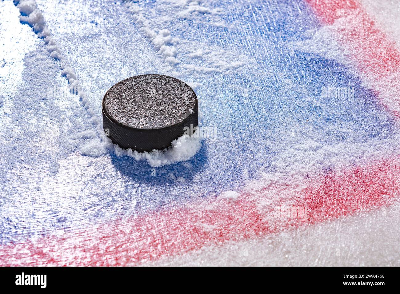 Red circle with line through it hi-res stock photography and images - Alamy