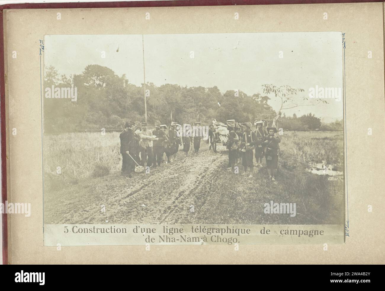 Construction of a Telegraaflijn in Nha-Nam, Frans-Indochina, 1902 ...
