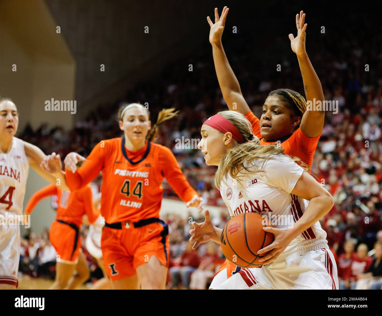 Bloomington, United States. 31st Dec, 2023. Sara Scalia (14) of Indiana ...