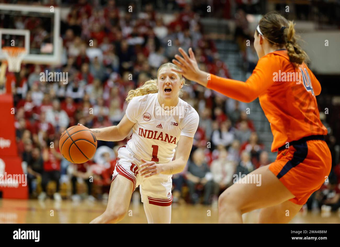 Bloomington, United States. 31st Dec, 2023. Lexus Bargesser (1) of ...