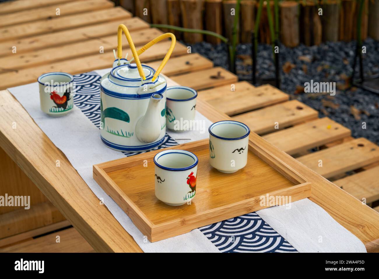 Chinese traditional rooster teapot and tea cup set Stock Photo - Alamy
