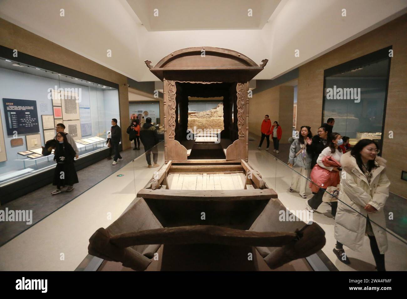 People visit the China Grand Canal Museum during the New Year's Day ...
