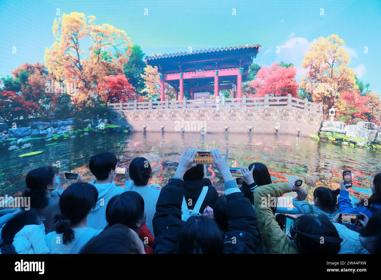 People visit the China Grand Canal Museum during the New Year's Day ...