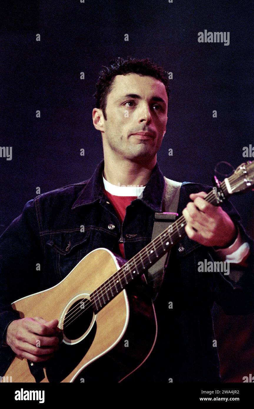 Italy Milan 1999-03-19 : Alex Britti,Italian singer,during the musical ...