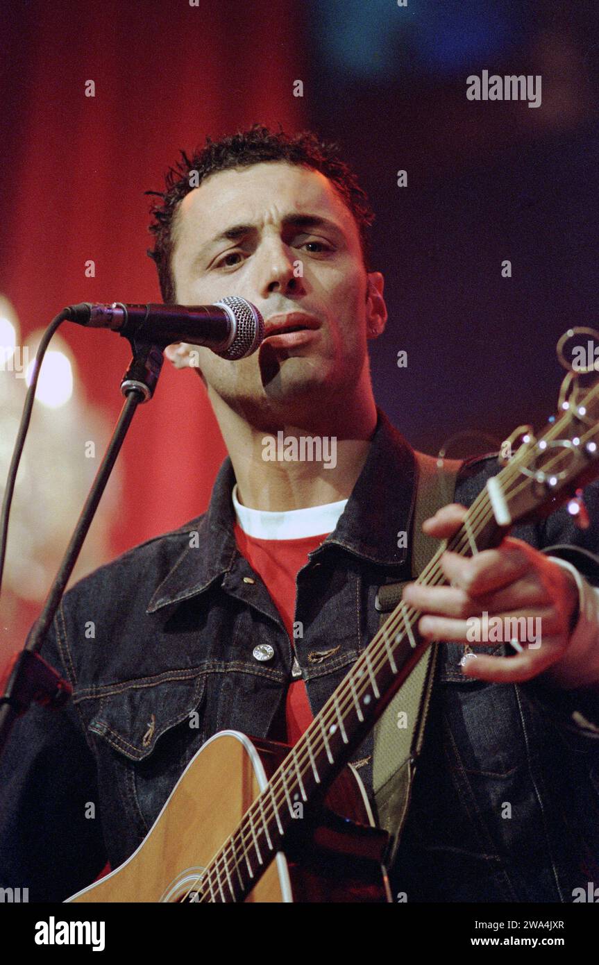 Italy Milan 1999-03-19 : Alex Britti,Italian singer,during the musical ...