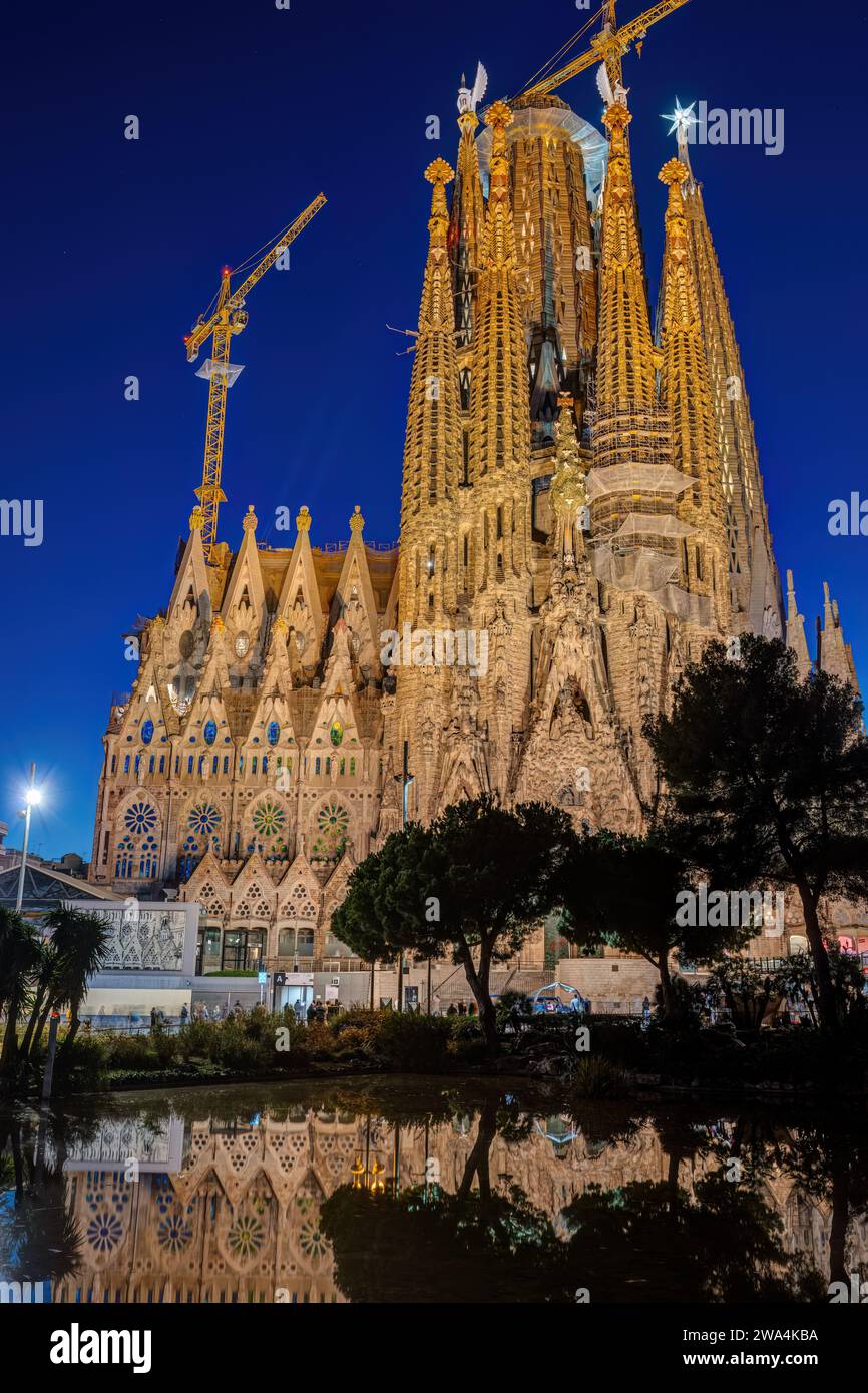 Death facade sagrada familia barcelona hi-res stock photography and ...