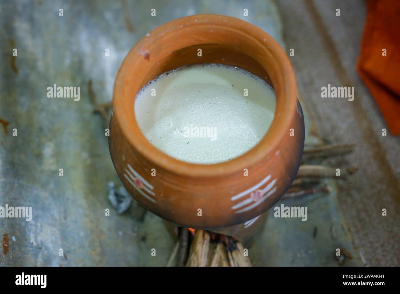 Tea pot fire hi-res stock photography and images - Alamy
