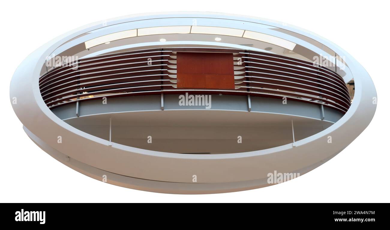 The recreation area in the shopping center is designed as an oval ...