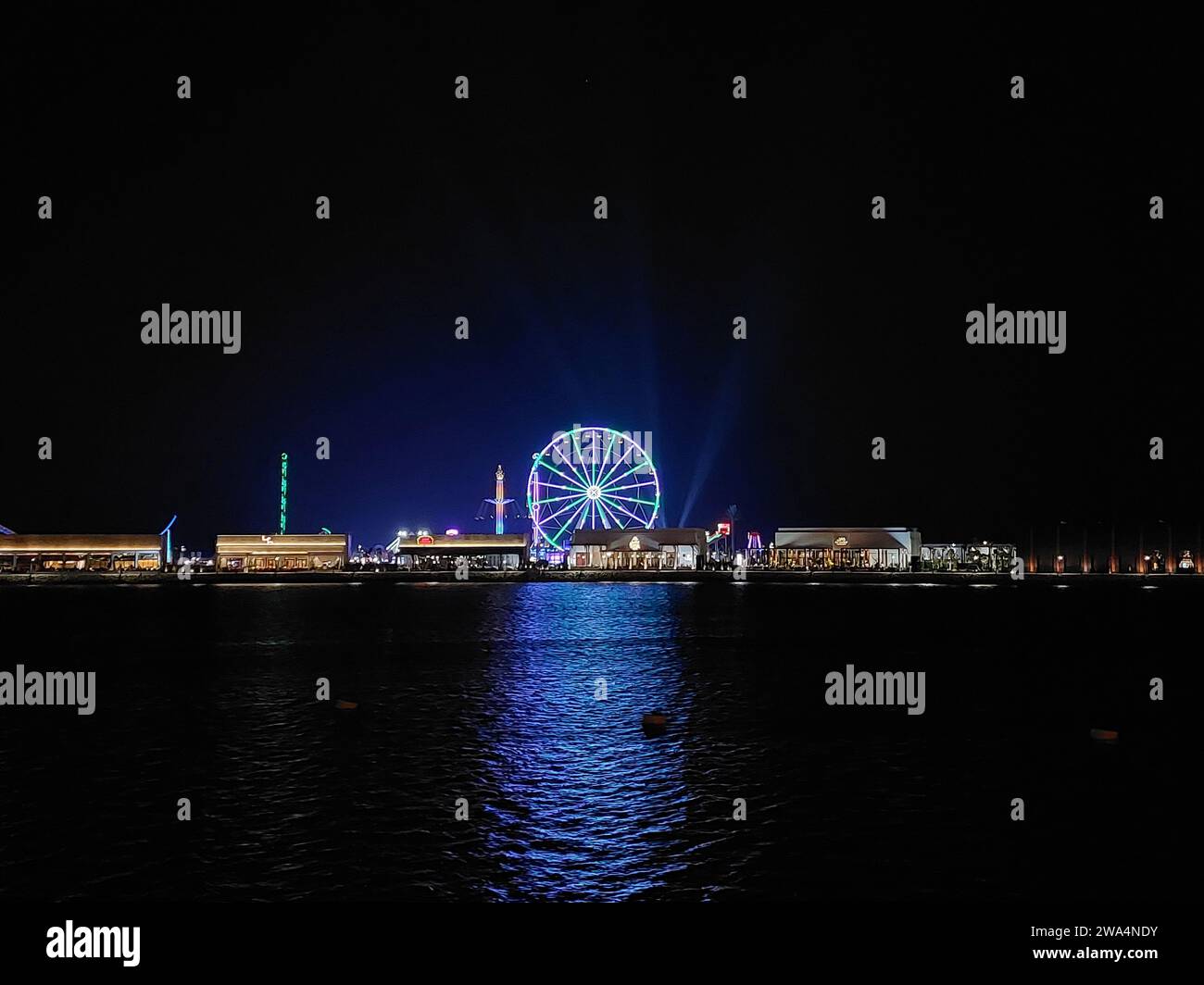 View ferris wheel in park hi-res stock photography and images - Alamy