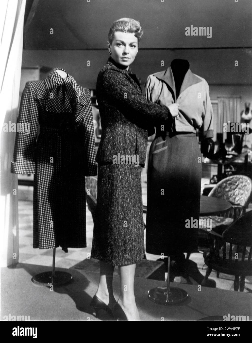 LANA TURNER as Constance MacKenzie in PEYTON PLACE 1957 director MARK ...