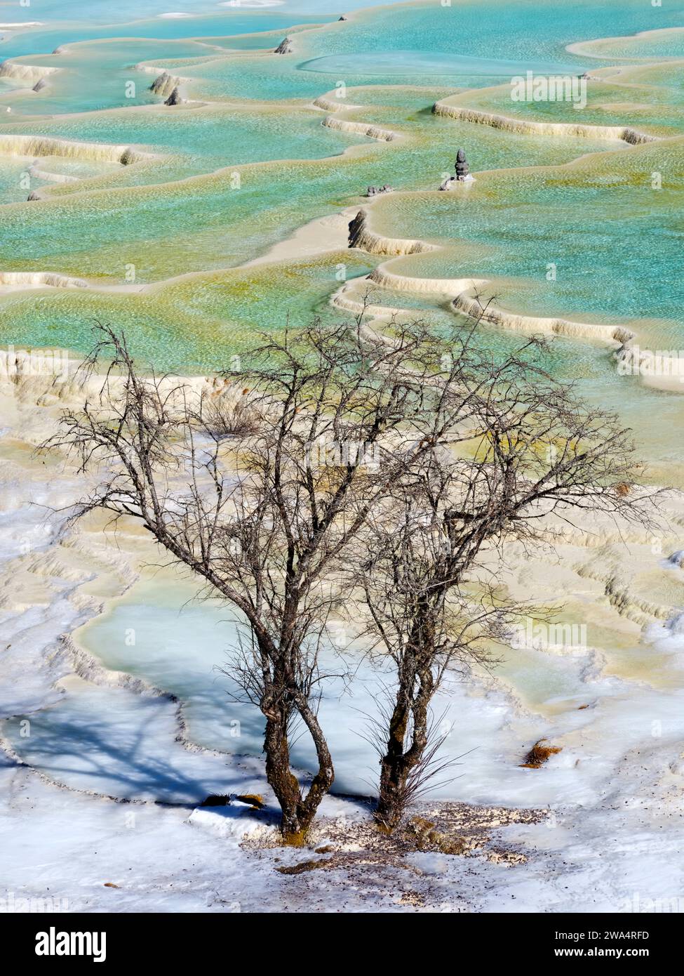 Travertine pools of huanglong, china hi-res stock photography and ...
