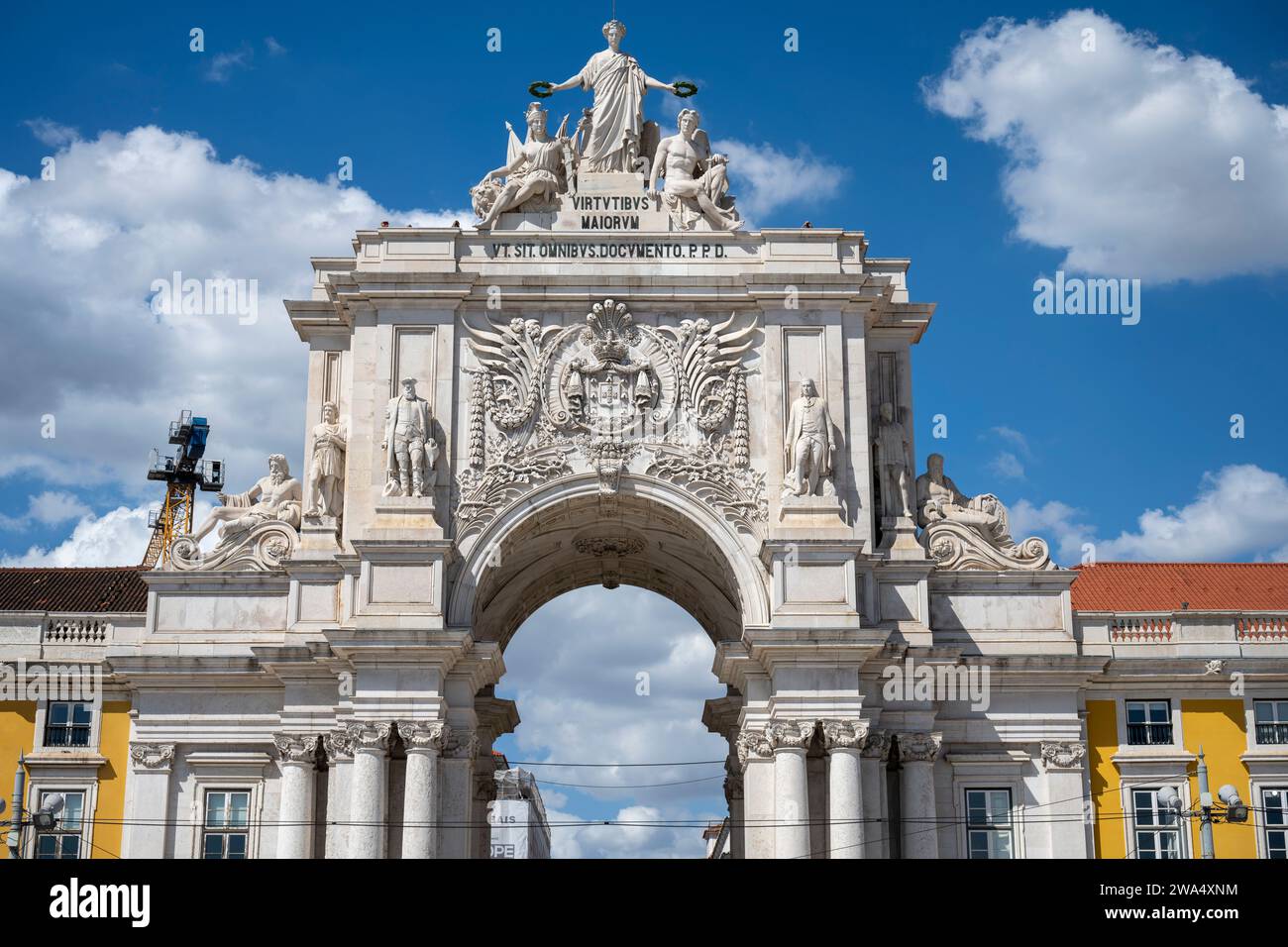 Arco da Rua Augusta at Praca do Comercio (Commerce Plaza), Lisbon ...