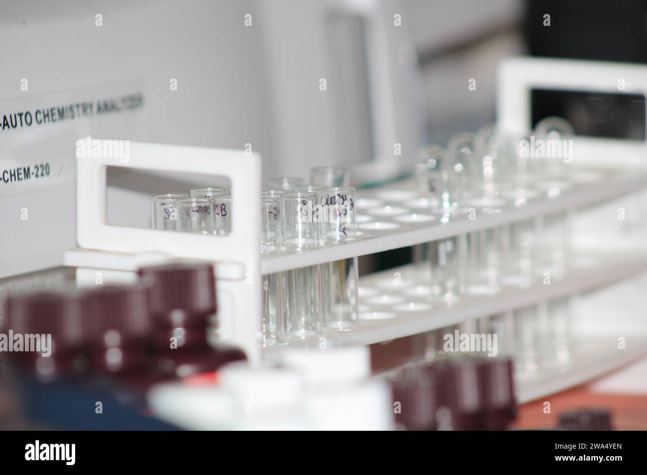 Scientist laboratory india hi-res stock photography and images - Alamy