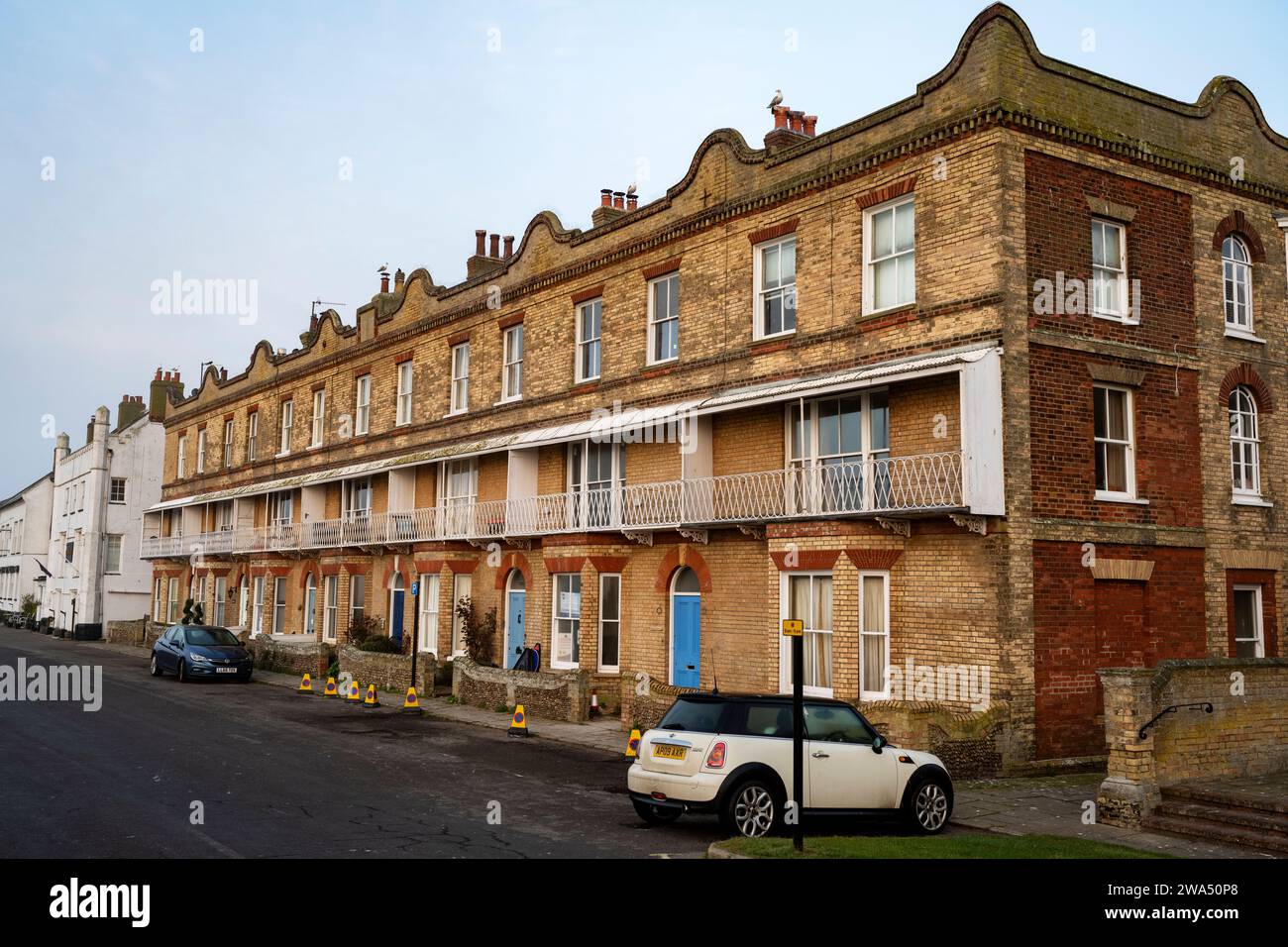 Three storey terraced houses hi-res stock photography and images - Alamy